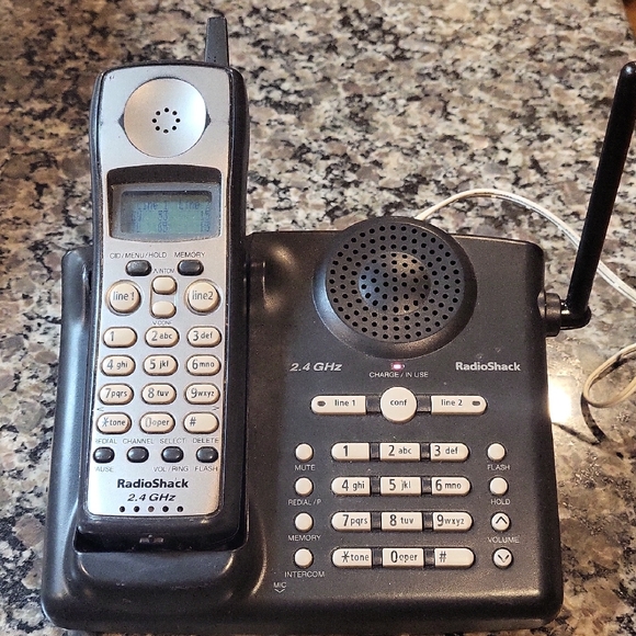Radio Shack | Networking | Radioshack Cordless Phone Black And Silver24 ...